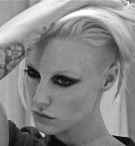 Emma Hewitt Death Fact Check, Birthday & Age | Dead or Kicking