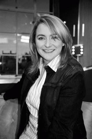 Emma Kennedy Death Fact Check, Birthday & Age | Dead or Kicking