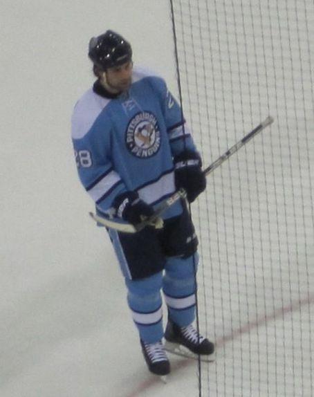 Eric Godard Death Fact Check, Birthday & Age | Dead or Kicking