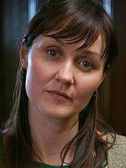 Esther Hall Death Fact Check, Birthday & Age | Dead or Kicking