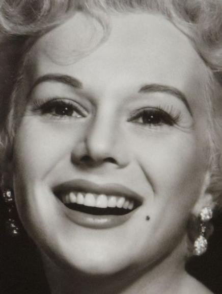 Eva Gabor Death Fact Check, Birthday & Date of Death | Dead or Kicking