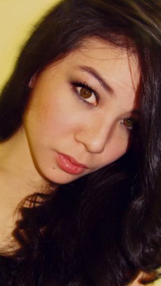 Fretzie Bercede Death Fact Check, Birthday & Age | Dead or Kicking