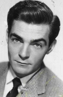 Gar Moore Death Fact Check, Birthday & Date of Death | Dead or Kicking