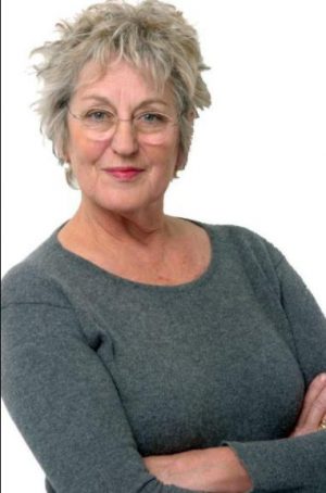 Germaine Greer Death Fact Check, Birthday & Age | Dead or Kicking