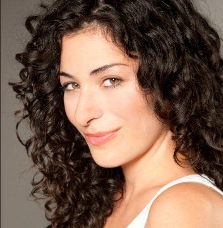 Gina Manziello Death Fact Check, Birthday & Age | Dead or Kicking