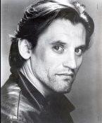 Gordon Joseph Weiss Death Fact Check, Birthday & Age | Dead or Kicking