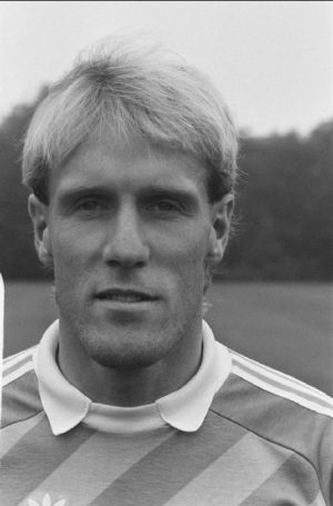 Hans van Breukelen Death Fact Check, Birthday & Age | Dead or Kicking