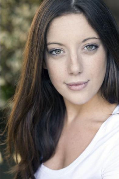 Hayley McLaughlin Death Fact Check, Birthday & Age | Dead or Kicking