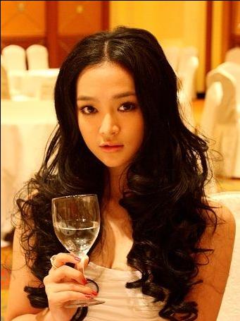 He Zhuoyan Death Fact Check, Birthday & Age | Dead or Kicking