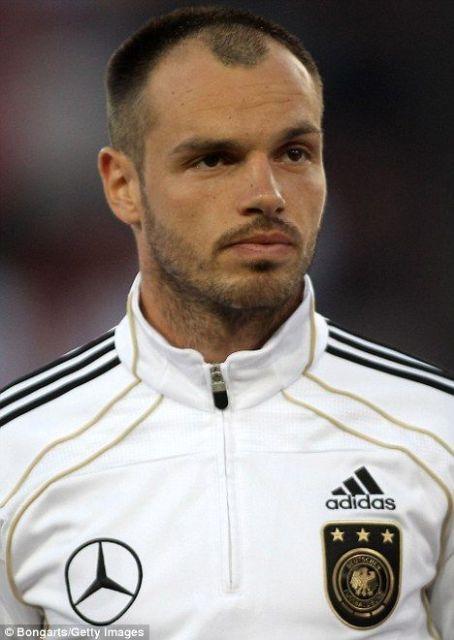 Heiko Westermann Death Fact Check, Birthday & Age | Dead or Kicking