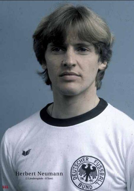 Herbert Neumann Death Fact Check, Birthday & Age | Dead or Kicking