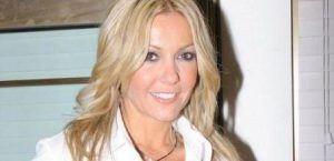 Hristina Pappa Death Fact Check, Birthday & Age | Dead or Kicking