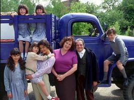 Ian Tucker Death Fact Check, Birthday & Age | Dead or Kicking