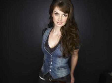 Imogen Grace Death Fact Check, Birthday & Age | Dead or Kicking