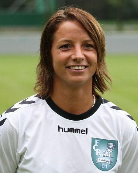 Inka Grings Death Fact Check, Birthday & Age | Dead or Kicking