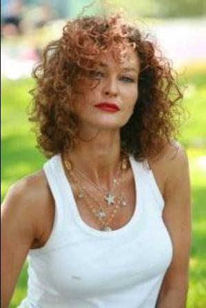 Ipek Tenolcay Death Fact Check, Birthday & Age | Dead or Kicking