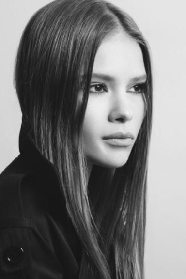 Irina Denisova Death Fact Check, Birthday & Age | Dead or Kicking