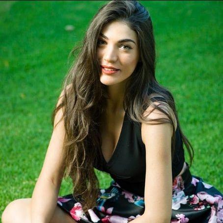 Ivi Adamou Death Fact Check, Birthday & Age | Dead or Kicking
