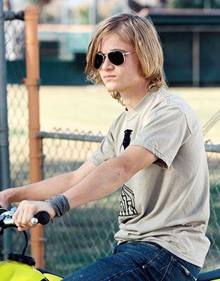 Jeffrey Davies Death Fact Check, Birthday & Age | Dead or Kicking