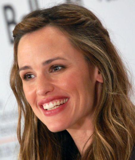 Jennifer Anne Garner Death Fact Check, Birthday & Age
