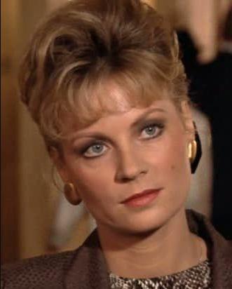 Jennifer Holmes Death Fact Check, Birthday & Age | Dead or Kicking