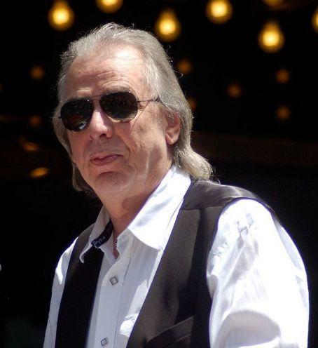 Jim Ladd Death Fact Check, Birthday & Age | Dead or Kicking