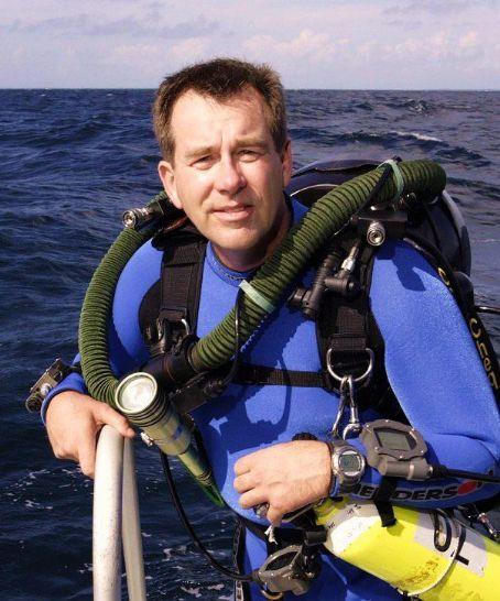 John Chatterton Death Fact Check, Birthday & Age | Dead or Kicking