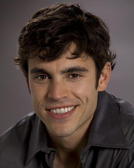 Jonathan Arthur Death Fact Check, Birthday & Age | Dead or Kicking