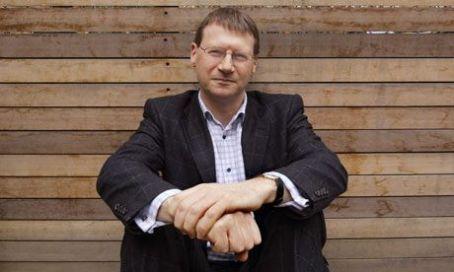 Jonathan Wolff Death Fact Check, Birthday & Age | Dead or Kicking