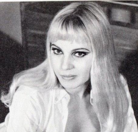 Josephine Peters's Instagram, Twitter & Facebook on IDCrawl