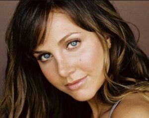 Josephine Rene Death Fact Check, Birthday & Age | Dead or Kicking