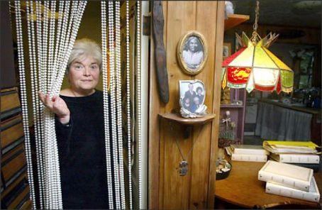 Joyce Shaw Houston Death Fact Check, Birthday & Age | Dead or Kicking