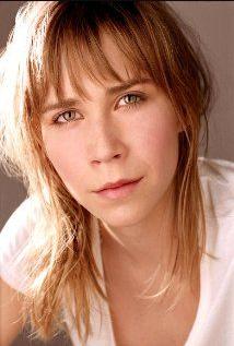 Julia Bray Death Fact Check, Birthday & Age | Dead or Kicking