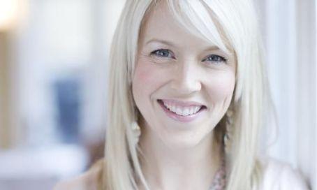 Julie Bélanger Death Fact Check, Birthday & Age | Dead or Kicking