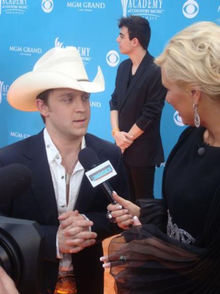 Justin Moore Death Fact Check, Birthday & Age | Dead or Kicking
