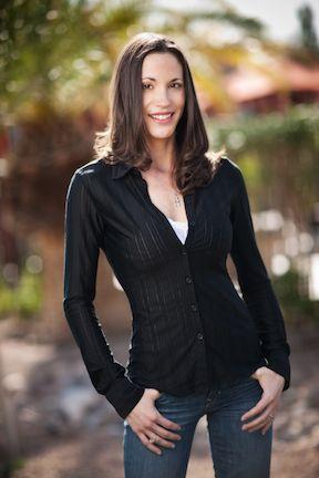 Karen Henning Death Fact Check, Birthday & Age | Dead or Kicking