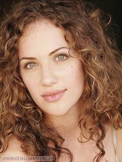 Kate Siegel Death Fact Check Birthday And Age Dead Or Kicking