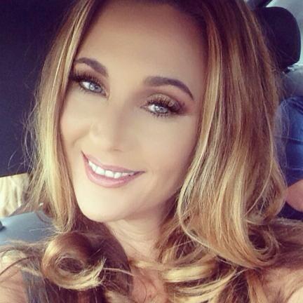 Kathy Eicher Death Fact Check, Birthday & Age | Dead or Kicking