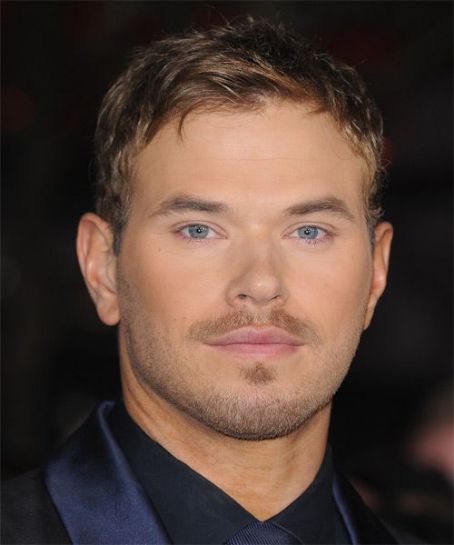 Kellan Lutz Death Fact Check, Birthday & Age | Dead or Kicking