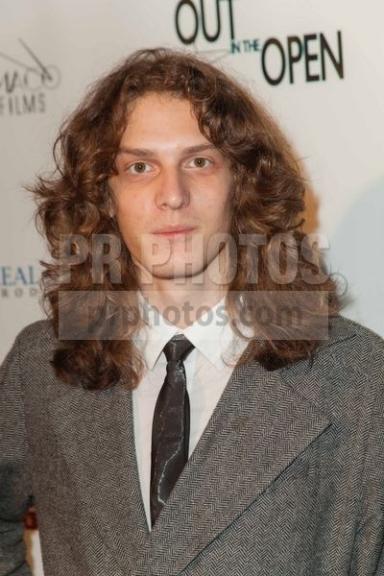 Kelly Grager Death Fact Check, Birthday & Age | Dead or Kicking