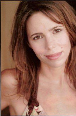 Kelly Hill Death Fact Check, Birthday & Age | Dead or Kicking