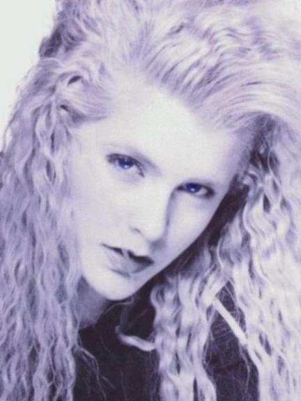 Kim Elizabeth Death Fact Check, Birthday & Age | Dead or Kicking