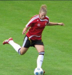 Kim Kulig Death Fact Check, Birthday & Age | Dead or Kicking