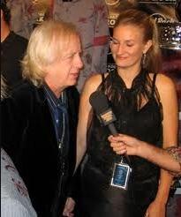 Kimberly Whitford Death Fact Check, Birthday & Age | Dead or Kicking