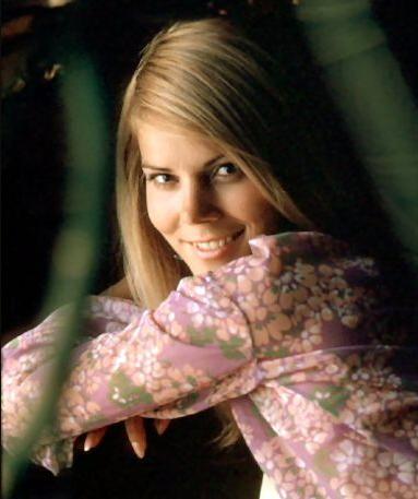 Kristine Hanson Death Fact Check, Birthday & Age | Dead or Kicking