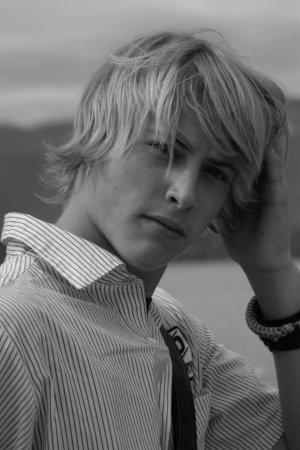 Kyle Archer Death Fact Check, Birthday & Age | Dead or Kicking