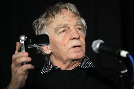 L.M. Kit Carson Death Fact Check, Birthday & Date of Death