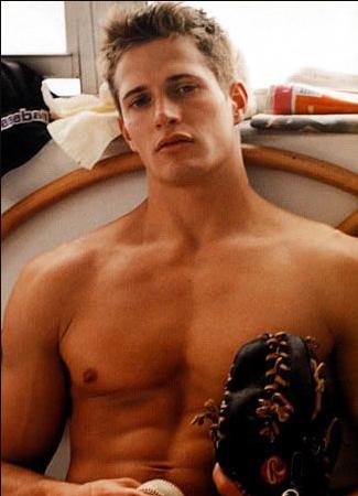 Lane Carlson Death Fact Check, Birthday & Age | Dead or Kicking