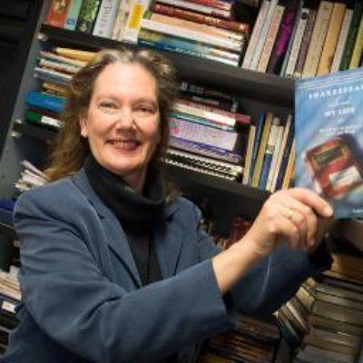 Laura Bates Death Fact Check, Birthday & Age | Dead or Kicking