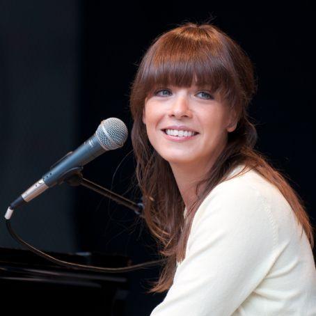 Laura Jansen Death Fact Check, Birthday & Age | Dead or Kicking